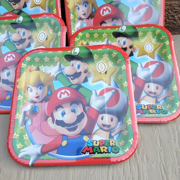 Nintendo | Party Supplies | Super Mario Paper Square Disposable Plates ...